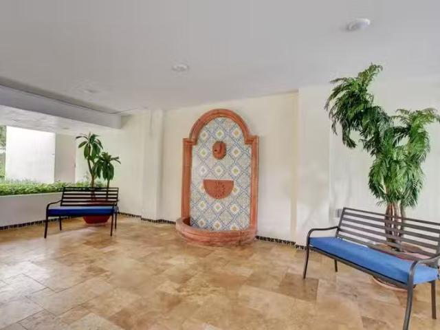 Condo/Coop Boca Raton, FL 23200 Camino Del Mar #405