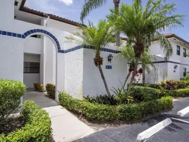 Condo/Coop Stuart, FL 6081 Se Landing Way #14