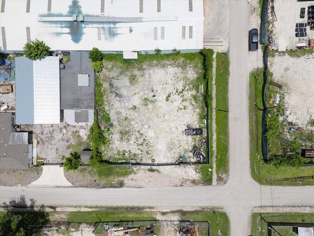 Conely, Houston, TX 77021