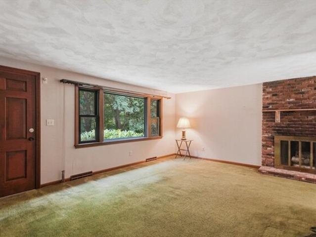 Conestoga Rd, Chelmsford, Home For Sale