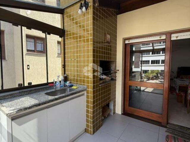 Conertura Duplex de 4 dormitórios sendo 2 suítes mobilado com terraço e box/vaga de garagem em Capão