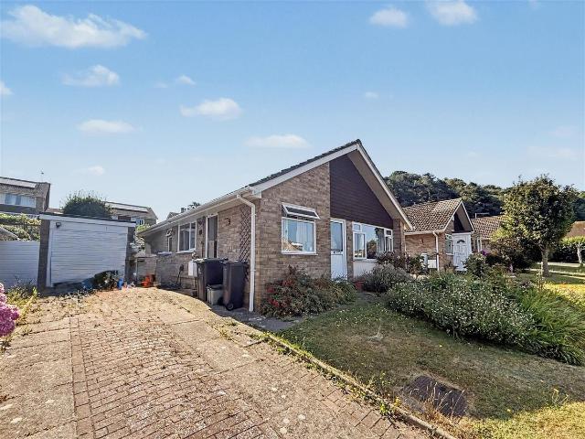 Coneygar Close, Bridport DT6, 2 bed detached bungalow to rent, £1,250 pcm | PrimeLocation
