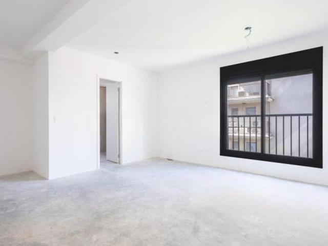 Confortável apartamento tipo para venda com 3 quartos, sendo 3 suítes, 189m²