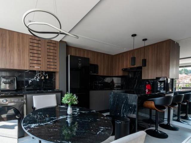Confortável apartamento para venda em Chácara Inglesa com 2 quartos, sendo 1 suíte, 57m² theremaxc