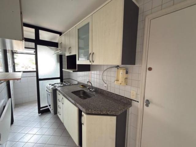 Confortável apartamento para venda em Chácara Inglesa com 2 quartos, sendo 1 suíte, 69m² remaxares