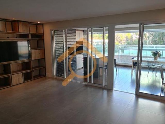 Sensacional apartamento garden para venda em Vila Alexandria com 3 quartos, sendo 3 suítes, 180m²