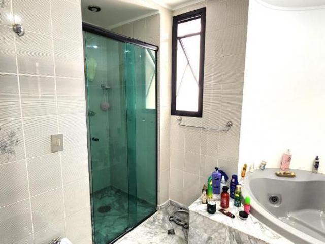 Confortável apartamento para venda em Moema com 4 quartos, sendo 4 suítes, 198m² danielealves#HTKK