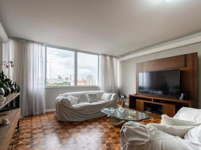 Agradável apartamento para venda em Bom Retiro com 3 quartos, sendo 1 suíte, 162m²