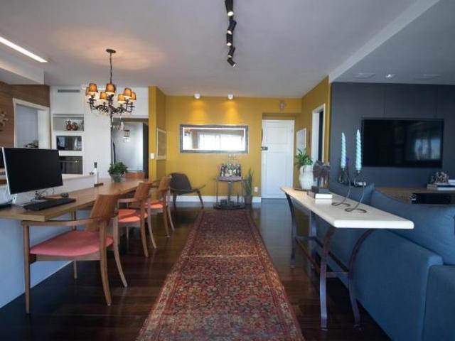 Confortável apartamento para venda em Brooklin com 2 quartos, sendo 2 suítes, 138m²