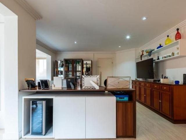 Atraente apartamento para venda em Brooklin com 3 quartos, sendo 3 suítes, 132m²