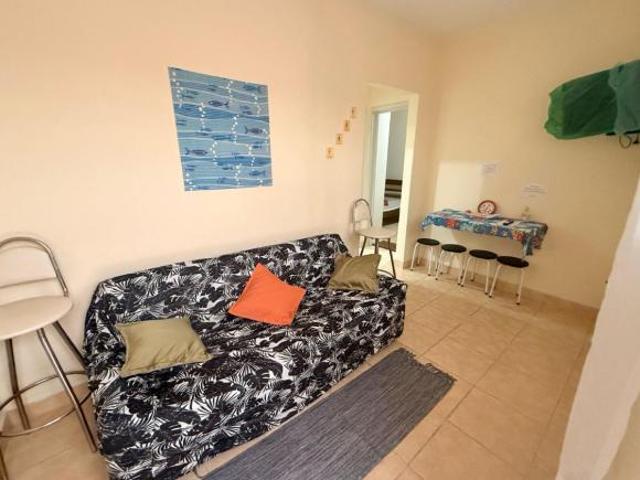 Agradável apartamento para venda em Canto do Forte com 1 quarto, 40m²