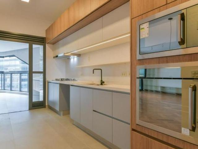 Versátil apartamento para venda em Chácara Santo Antônio Zona Sul com 3 quartos, sendo 3 suítes, 1