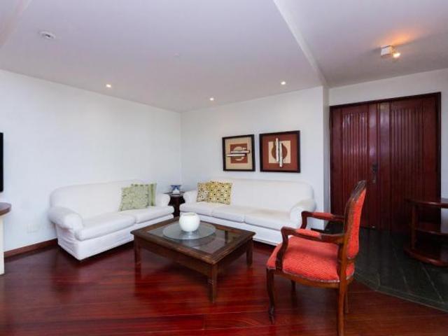 Confortável apartamento para venda em Jardim Ampliação com 4 quartos, sendo 2 suítes, 160m²