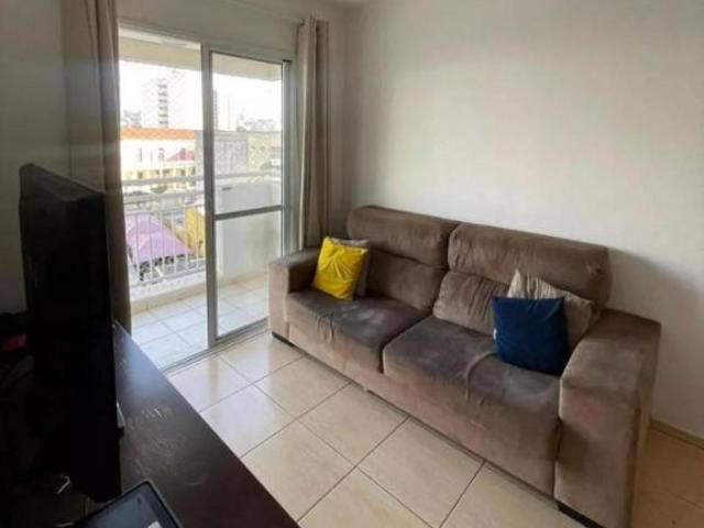 Confortável apartamento para venda em Lapa com 2 quartos, sendo 1 suíte, 56m²