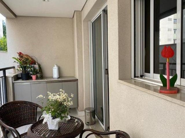 Confortável apartamento para venda em Pinheiros com 3 quartos, sendo 1 suíte, 69m²
