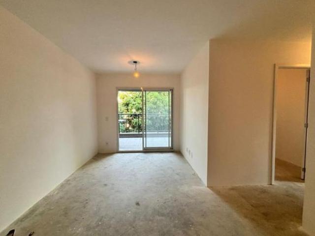 Confortável apartamento para venda em Santo Amaro com 3 quartos, sendo 1 suíte, 83m²
