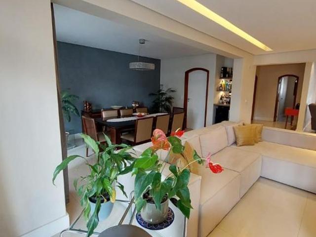 Funcional apartamento para venda em Vila Clementino com 3 quartos, sendo 3 suítes, 215m²