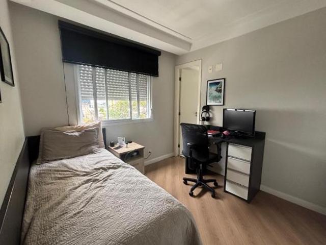 Confortável apartamento para venda em Vila Gumercindo com 4 quartos, sendo 1 suíte, 137m² felipear