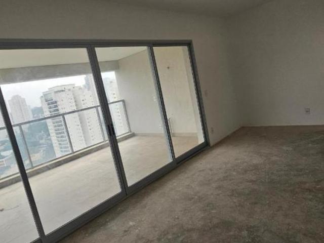 Elegante apartamento para venda em Vila Sofia com 3 quartos, sendo 1 suíte, 121m²