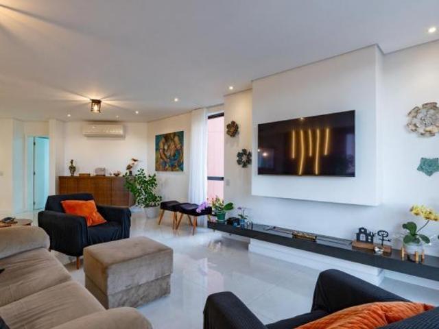 Confortável apartamento para venda em Vila Suzana com 4 quartos, sendo 3 suítes, 157m² remaxares#Q