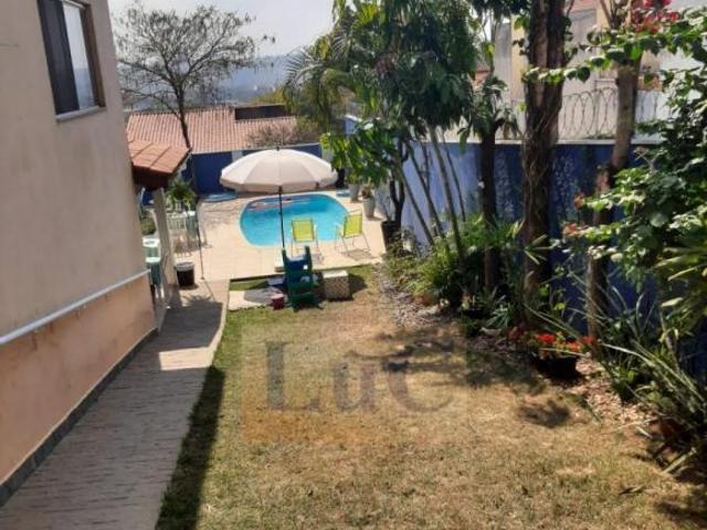 Confortável Casa no Jardim Brasilandia em Sorocaba com piscina estuda permuta
