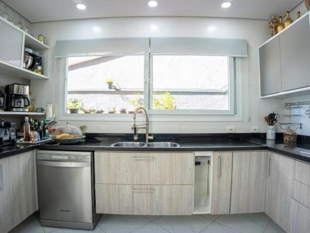 Atraente casa em condomínio para venda com 4 quartos, sendo 4 suítes, 320m² urban#M5XXO