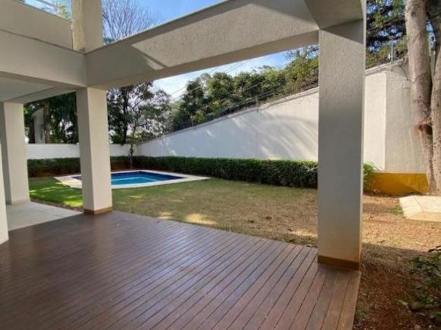 Confortável casa em condomínio para venda com 4 quartos, sendo 4 suítes, 608m² urban#WYDKJ