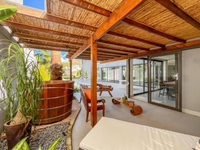 Confortável casa em condomínio para venda com 5 quartos, sendo 5 suítes, 1,264m² ritacleto#PXT3H
