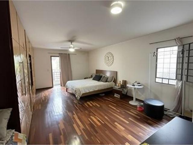 Funcional casa para venda em Alto da Lapa com 4 quartos, sendo 2 suítes, 282m²