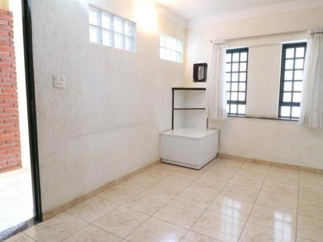 Versátil casa para venda em Bortolândia com 4 quartos, sendo 1 suíte, 188m² remaxmamede#JUP0W