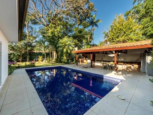 Espetacular casa para venda em Jardim Marajoara com 3 quartos, sendo 3 suítes, 371m²