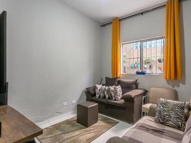 Confortável casa para venda em Jardim Bandeirantes com 4 quartos, 130m²