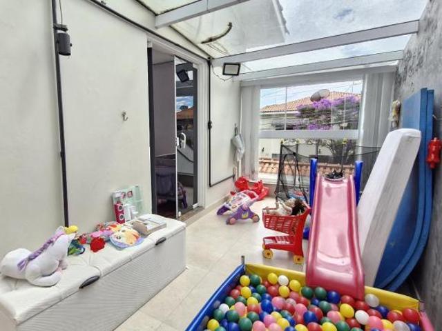 Confortável casa para venda em Jardim Guapira com 3 quartos, sendo 2 suítes, 235m² ivailz#6TDVA