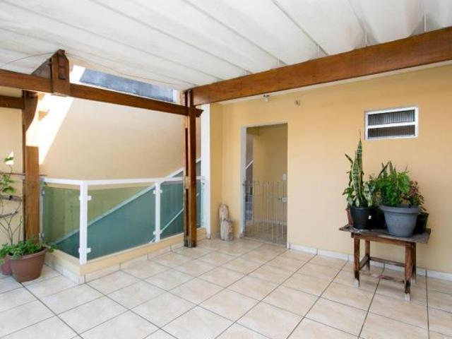 Confortável casa para venda em Jardim Líbano com 3 quartos, sendo 1 suíte, 188m²