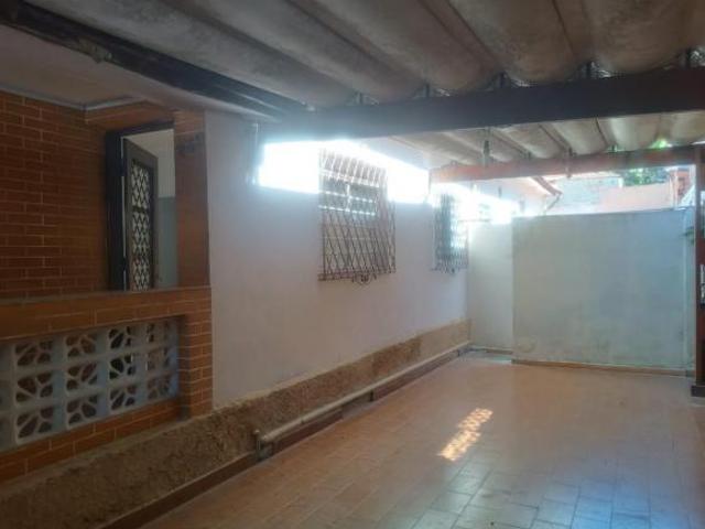 Confortável casa para venda em Santana com 3 quartos, 96m²