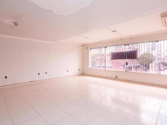 Versátil casa para venda em Rudge Ramos com 3 quartos, sendo 1 suíte, 481m²