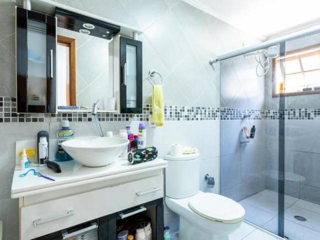 Versátil casa para venda em Vila Anglo Brasileira com 4 quartos, sendo 2 suítes, 210m² leilaricci#
