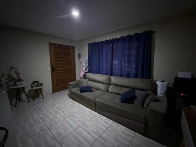 Agradável casa para venda em Vila Pedra Branca com 2 quartos, sendo 1 suíte, 140m²