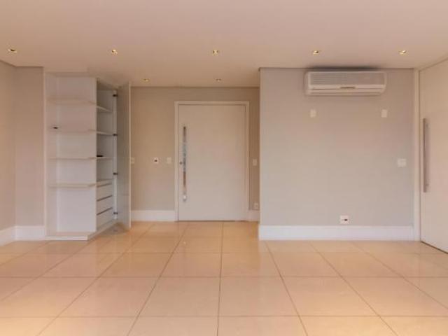 Versátil cobertura para venda em Jardim Vila Mariana com 4 quartos, sendo 3 suítes, 348m²