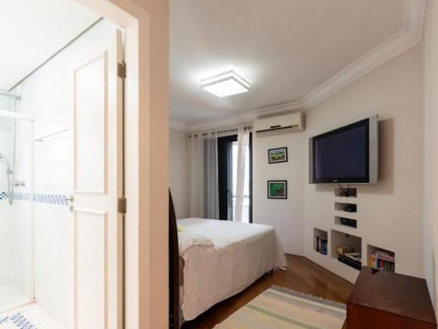 Confortável cobertura para venda em Moema com 4 quartos, sendo 2 suítes, 455m² elietetufanini#LWPH