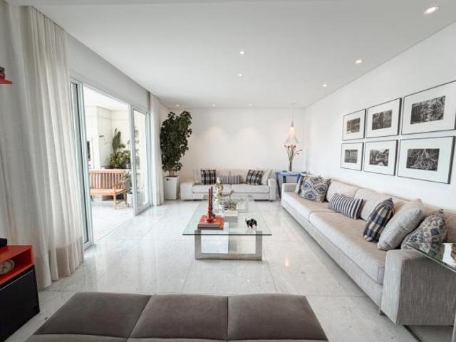 Atraente duplex para venda em Perdizes com 4 quartos, sendo 3 suítes, 208m²