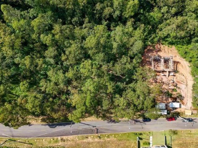 Confortável lote em condomínio para venda em Loteamento Capital Ville, 616m²