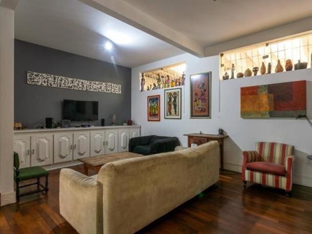 Funcional sobrado para venda em Campo Belo com 3 quartos, sendo 1 suíte, 179m²