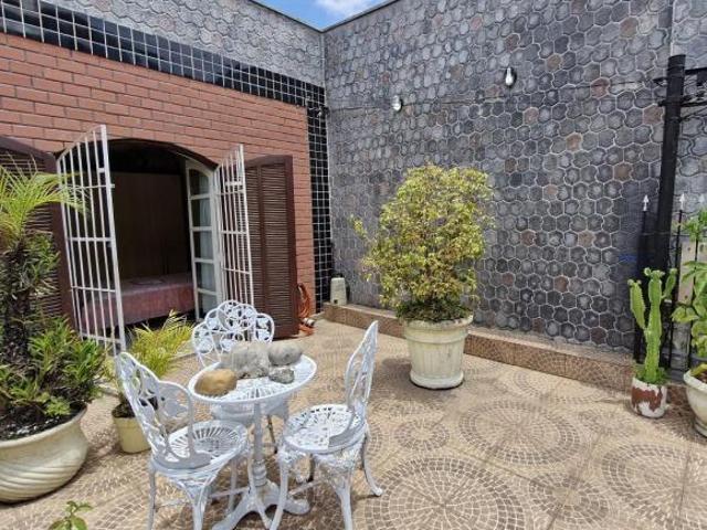 Confortável sobrado para venda em Jardim São Paulo Zona Norte com 4 quartos, sendo 1 suíte, 115m²