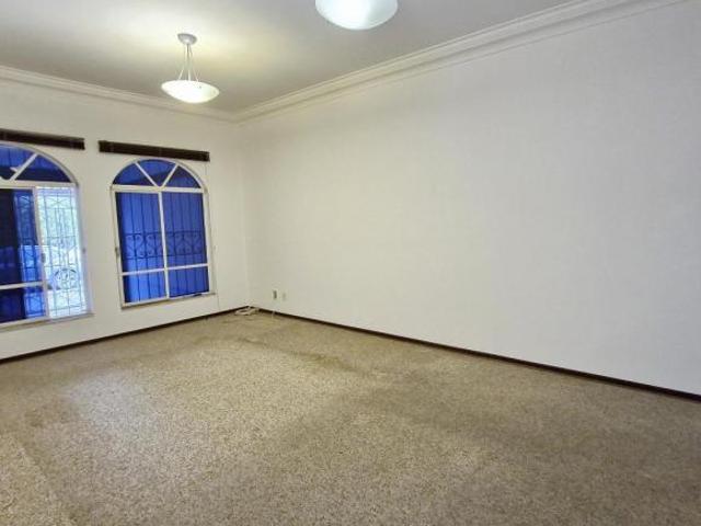 Espetacular sobrado para venda em Jardim Santa Inês com 3 quartos, sendo 1 suíte, 139m² marcelofra