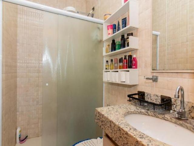 Elegante sobrado para venda em Jardim Tremembé com 3 quartos, sendo 1 suíte, 98m² iramar rodrigues