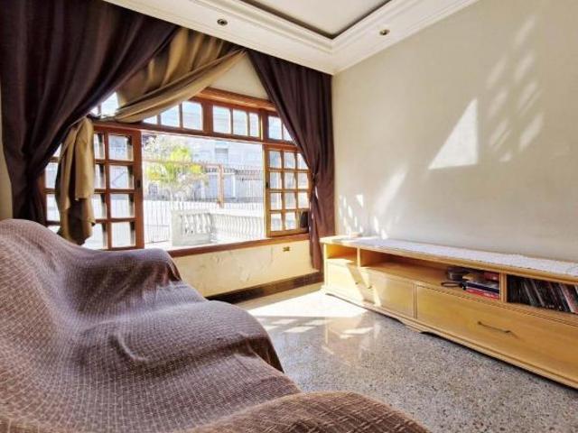 Confortável sobrado para venda em Jardim Vila Galvão com 3 quartos, sendo 1 suíte, 309m² remaxmame