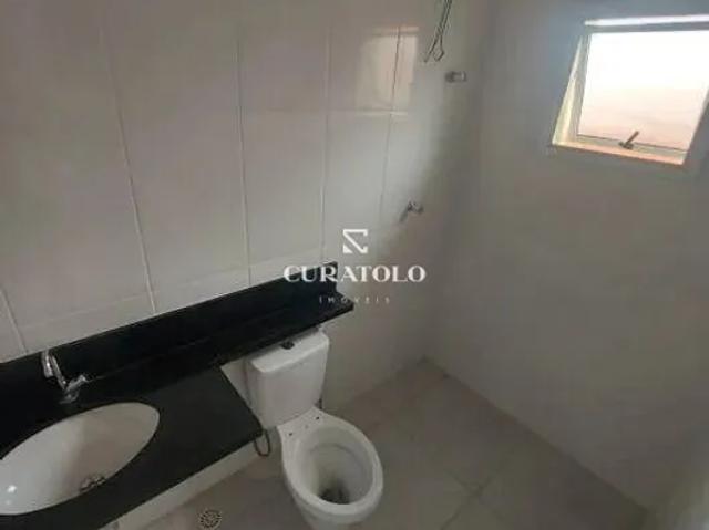 Conforto e espaço no Jardim Anália Franco: Excelente Sobrado em Condomínio com 3 Suítes, quintal com