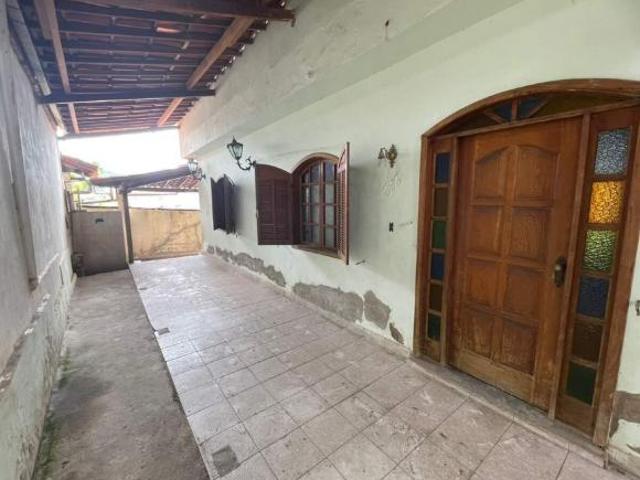 Conforto e Lazer Completo: Casa Ampla com 4 Quartos, Suíte e Área Gourmet