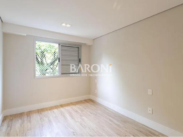 Conforto e praticidade neste apartamento no Brooklin, com 162 m², 3 suítes e 3 vagas, perto do Aerop
